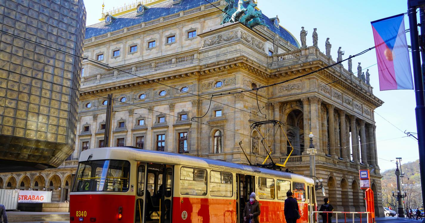 National Theatre - History and Dress Code | Prague Travel Tips
